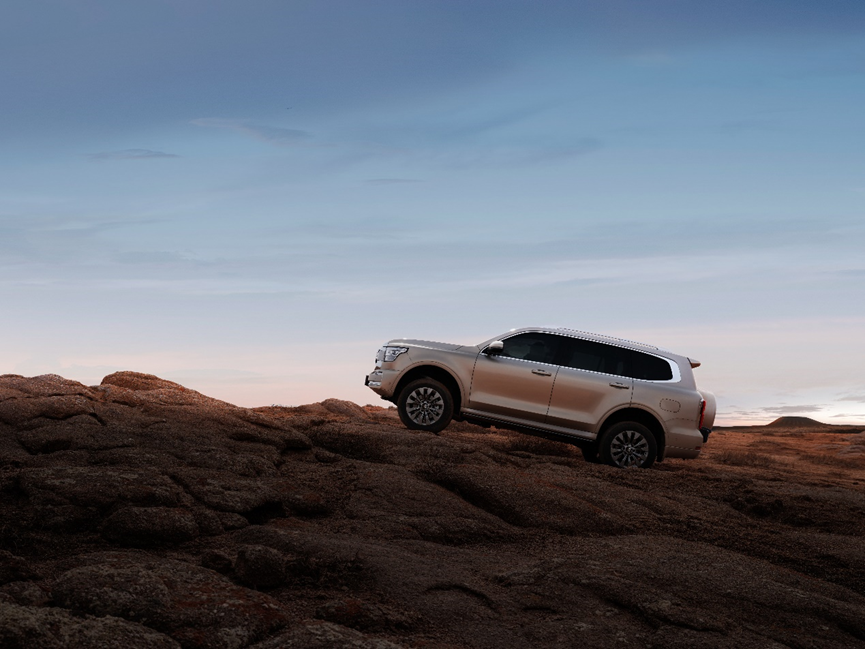 售价33．5万元，硬派越野坦克500Hi4－T正式全擎上市_新华报业网